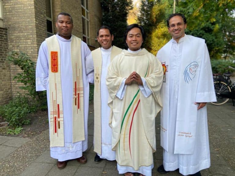 Pater Richard Lobo svd in Kruispunt - Konferentie van in Nederland ...